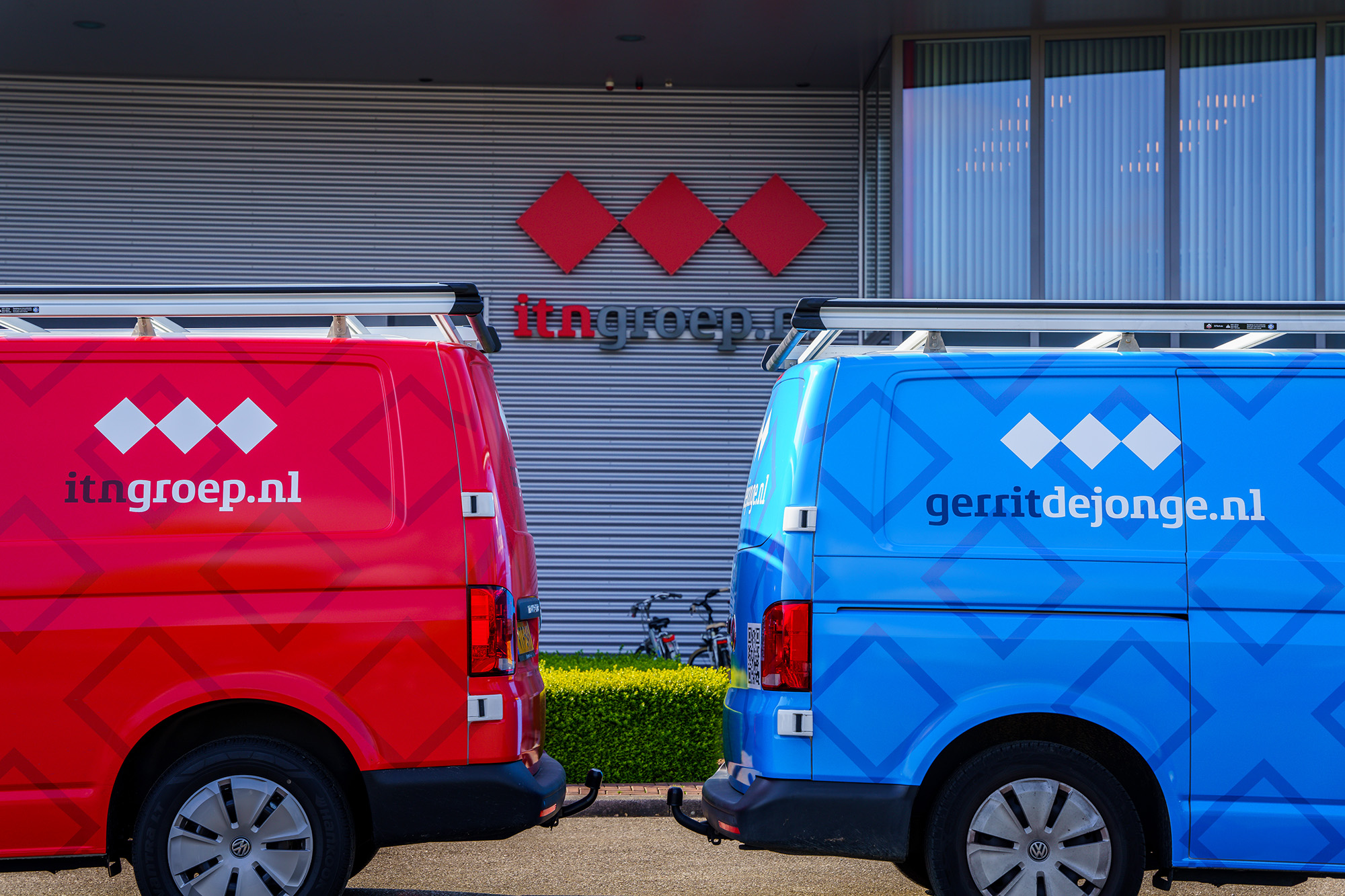 Contact Gerrit de Jonge via mail of bel 0113 21 54 60.